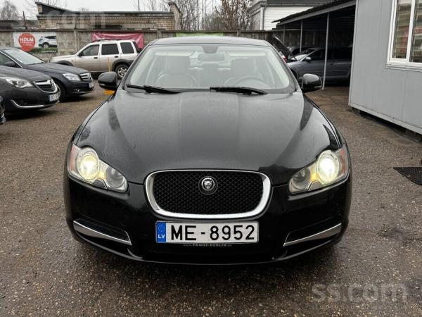 Melns Jaguar XF 2010 Daugavpils, ar dzinēja tilpumu 3.00 L un nobraukumu 0 tūkst. km par 6200 €, foto 2 vietnē AUTOMOTO.COM.LV