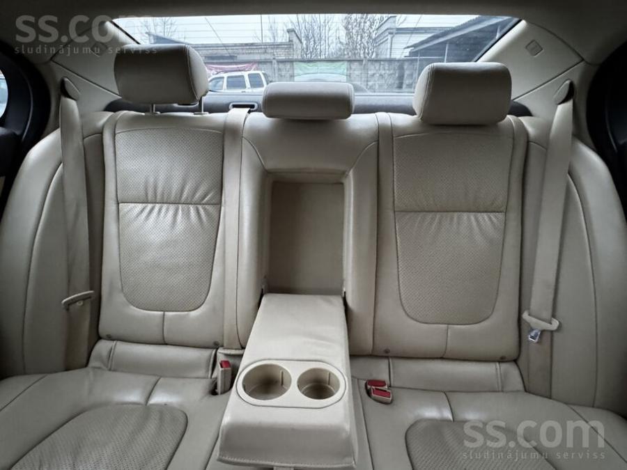 Melns Jaguar XF 2010 Daugavpils, ar dzinēja tilpumu 3.00 L un nobraukumu 0 tūkst. km par 6200 €, foto 30 vietnē AUTOMOTO.COM.LV