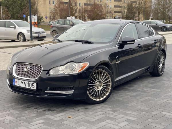 Black Jaguar XF 2010 in Siauliai, with an engine capacity of 3.00 L and mileage of 330 thousand km for 5300 €, photo 1 on AUTOMOTO.COM.LV