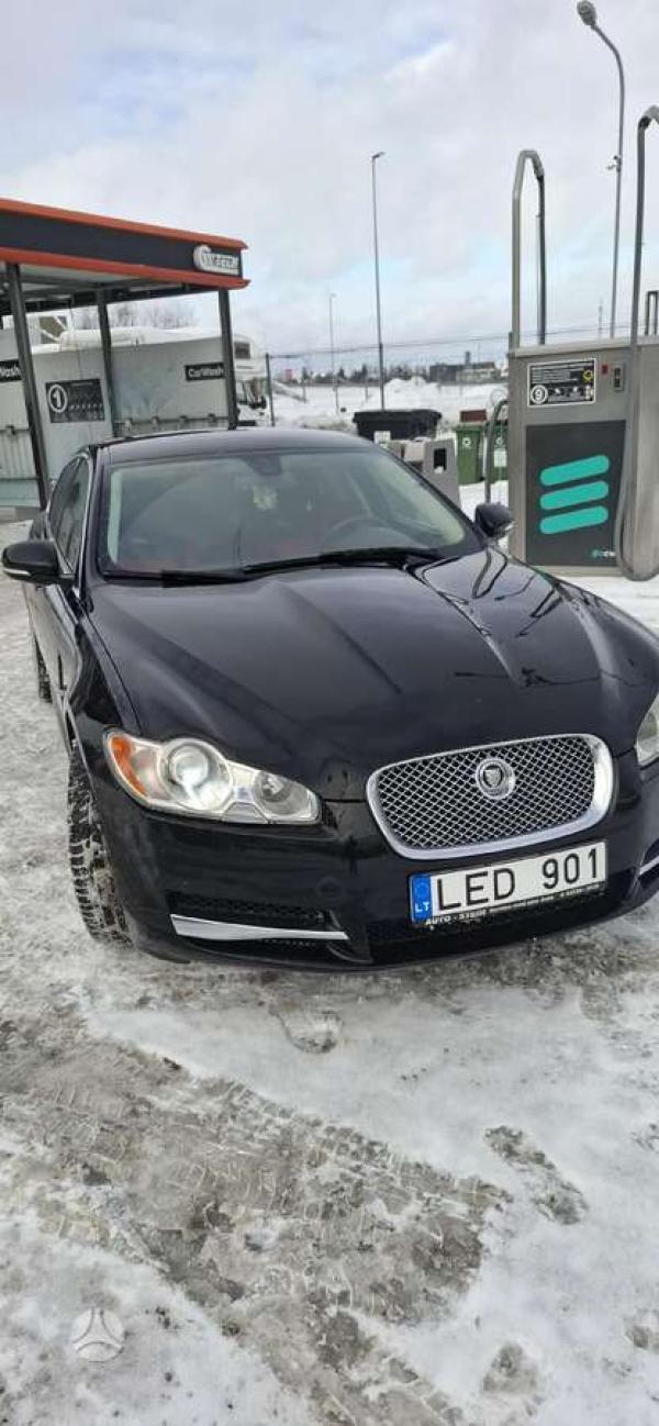 Melns Jaguar XF 2010 Kauņa, ar dzinēja tilpumu 2.99 L un nobraukumu 183 tūkst. km par 4999 €, foto 1 vietnē AUTOMOTO.COM.LV