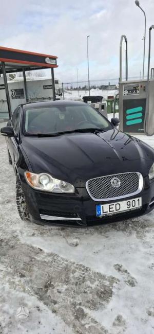 Melns Jaguar XF 2010 Kauņa, ar dzinēja tilpumu 2.99 L un nobraukumu 183 tūkst. km par 4999 €, foto  vietnē AUTOMOTO.COM.LV