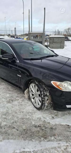 Black Jaguar XF 2010 in Kaunas, with an engine capacity of 2.99 L and mileage of 183 thousand km for 4999 €, photo 5 on AUTOMOTO.COM.LV