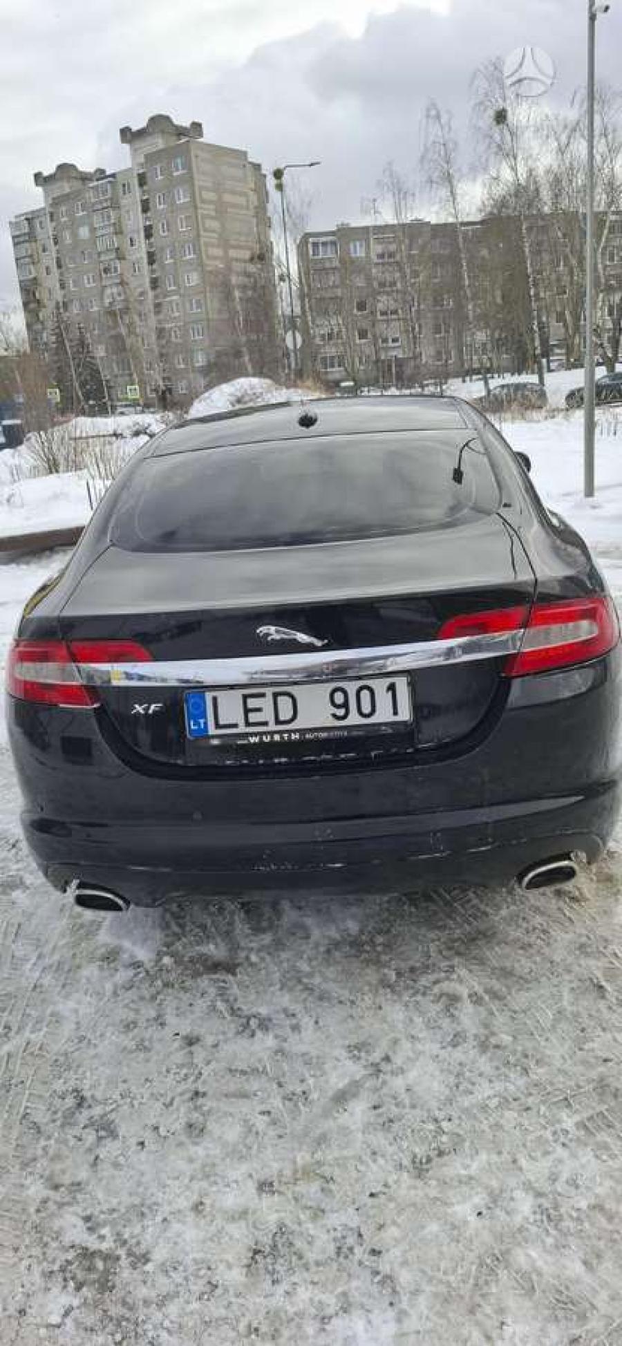 Black Jaguar XF 2010 in Kaunas, with an engine capacity of 2.99 L and mileage of 183 thousand km for 4999 €, photo 8 on AUTOMOTO.COM.LV
