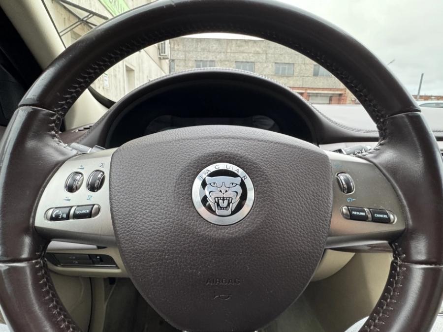 Melns Jaguar XF 2010 Rīga, ar dzinēja tilpumu 3.00 L un nobraukumu 230 tūkst. km par 7200 €, foto 20 vietnē AUTOMOTO.COM.LV