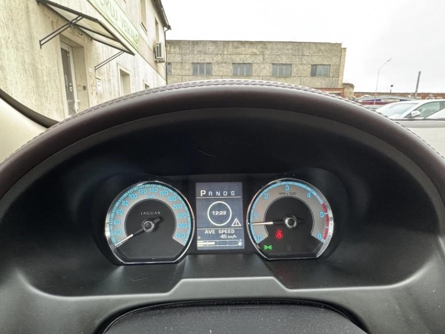 Melns Jaguar XF 2010 Rīga, ar dzinēja tilpumu 3.00 L un nobraukumu 230 tūkst. km par 7200 €, foto 21 vietnē AUTOMOTO.COM.LV