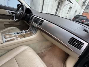 Melns Jaguar XF 2010 Rīga, ar dzinēja tilpumu 3.00 L un nobraukumu 230 tūkst. km par 7200 €, foto 27 vietnē AUTOMOTO.COM.LV