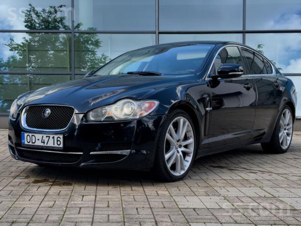 Black Jaguar XF 2010 in Daugavpils, with an engine capacity of 3.00 L and mileage of 244 thousand km for 5350 €, photo 2 on AUTOMOTO.COM.LV