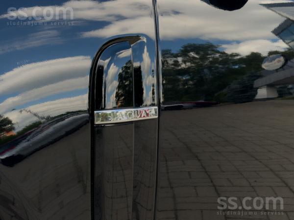 Black Jaguar XF 2010 in Daugavpils, with an engine capacity of 3.00 L and mileage of 244 thousand km for 5350 €, photo 3 on AUTOMOTO.COM.LV
