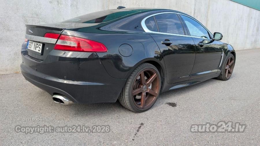 Black Jaguar XF 2010 in Tallinn, with an engine capacity of 3.00 L and mileage of 223 thousand km for 6400 €, photo 4 on AUTOMOTO.COM.LV