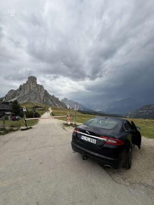 Black Jaguar XF 2010 in Vilnius, with an engine capacity of 2.99 L and mileage of 290 thousand km for 5000 €, photo 9 on AUTOMOTO.COM.LV