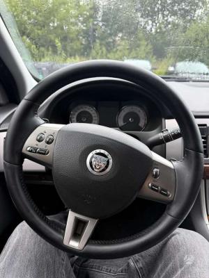 Black Jaguar XF 2010 in Vilnius, with an engine capacity of 2.99 L and mileage of 290 thousand km for 5000 €, photo 13 on AUTOMOTO.COM.LV