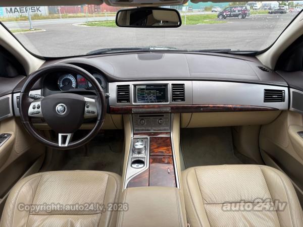 Melns Jaguar XF 2010 Tallina, ar dzinēja tilpumu 3.00 L un nobraukumu 259 tūkst. km par 4790 €, foto 9 vietnē AUTOMOTO.COM.LV