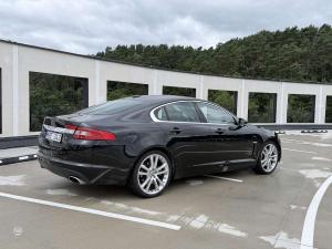 Black Jaguar XF 2010 in Vilnius, with an engine capacity of 2.99 L and mileage of 270 thousand km for 3650 €, photo 5 on AUTOMOTO.COM.LV