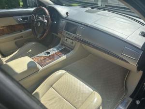 Melns Jaguar XF 2010 Naujoji Akmenė, ar dzinēja tilpumu 2.99 L un nobraukumu 283 tūkst. km par 4700 €, foto 8 vietnē AUTOMOTO.COM.LV