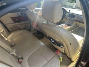 Melns Jaguar XF 2010 Naujoji Akmenė, ar dzinēja tilpumu 2.99 L un nobraukumu 283 tūkst. km par 4700 €, foto 14 vietnē AUTOMOTO.COM.LV