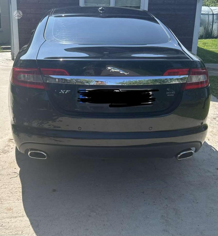 Melns Jaguar XF 2010 Naujoji Akmenė, ar dzinēja tilpumu 2.99 L un nobraukumu 283 tūkst. km par 4700 €, foto 16 vietnē AUTOMOTO.COM.LV
