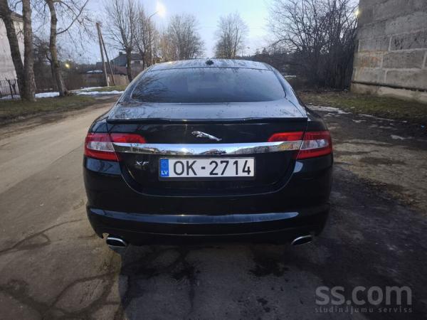 Melns Jaguar XF 2011 Ogre, ar dzinēja tilpumu 3.00 L un nobraukumu 360 tūkst. km par 5850 €, foto 9 vietnē AUTOMOTO.COM.LV