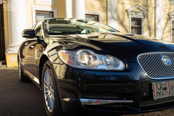 Black Jaguar XF 2011 in Vilnius, with an engine capacity of 3.00 L and mileage of 155 thousand km for 8500 €, photo 2 on AUTOMOTO.COM.LV