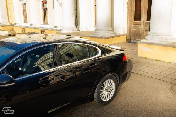Black Jaguar XF 2011 in Vilnius, with an engine capacity of 3.00 L and mileage of 155 thousand km for 8500 €, photo 5 on AUTOMOTO.COM.LV