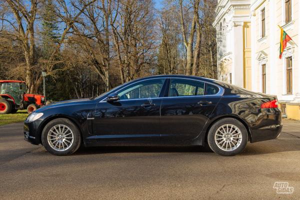 Black Jaguar XF 2011 in Vilnius, with an engine capacity of 3.00 L and mileage of 155 thousand km for 8500 €, photo 6 on AUTOMOTO.COM.LV