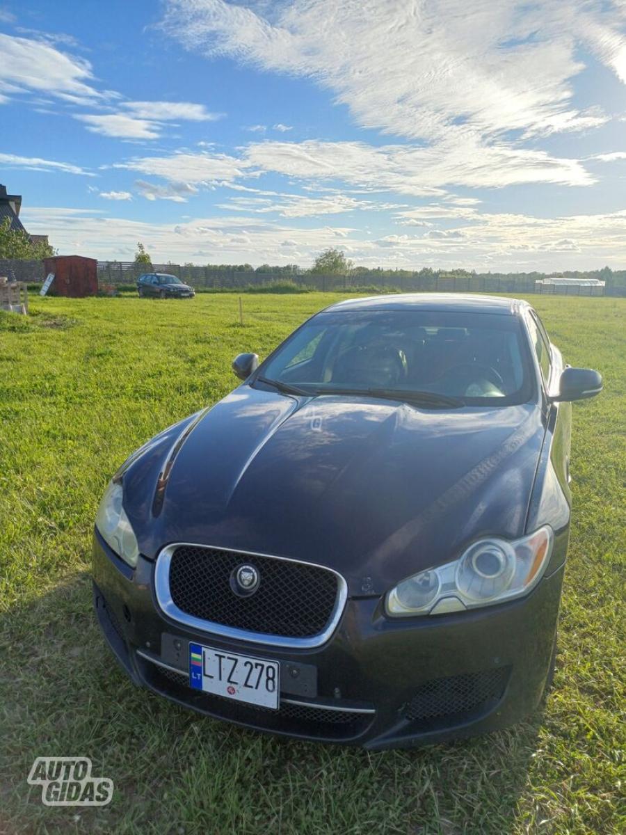 Melns Jaguar XF 2011 Kaišiadorys, ar dzinēja tilpumu 3.00 L un nobraukumu 365 tūkst. km par 4500 €, foto 4 vietnē AUTOMOTO.COM.LV