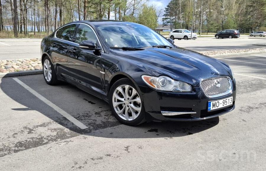 Black Jaguar XF 2011 in Daugavpils, with an engine capacity of 3.00 L and mileage of 197 thousand km for 6100 €, photo 1 on AUTOMOTO.COM.LV