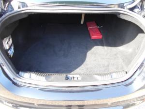 Black Jaguar XF 2011 in Daugavpils, with an engine capacity of 3.00 L and mileage of 197 thousand km for 6000 €, photo 8 on AUTOMOTO.COM.LV