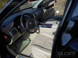 Black Jaguar XF 2011 in Daugavpils, with an engine capacity of 3.00 L and mileage of 197 thousand km for 6000 €, photo 10 on AUTOMOTO.COM.LV