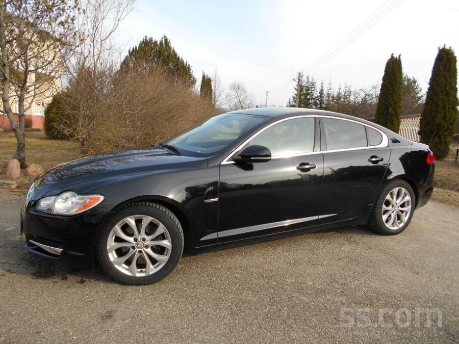 Black Jaguar XF 2011 in Daugavpils, with an engine capacity of 3.00 L and mileage of 183 thousand km for 7700 €, photo 1 on AUTOMOTO.COM.LV