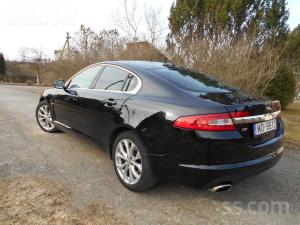 Black Jaguar XF 2011 in Daugavpils, with an engine capacity of 3.00 L and mileage of 183 thousand km for 7700 €, photo 5 on AUTOMOTO.COM.LV