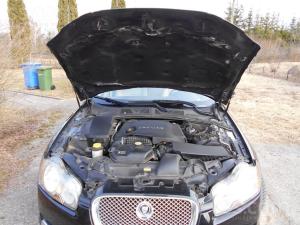 Black Jaguar XF 2011 in Daugavpils, with an engine capacity of 3.00 L and mileage of 183 thousand km for 7700 €, photo 14 on AUTOMOTO.COM.LV