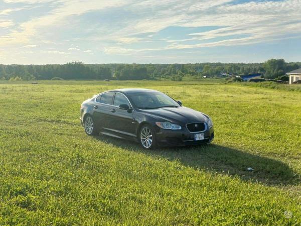 Melns Jaguar XF 2011 Kaišiadorys, ar dzinēja tilpumu 2.99 L un nobraukumu 360 tūkst. km par 3700 €, foto 1 vietnē AUTOMOTO.COM.LV