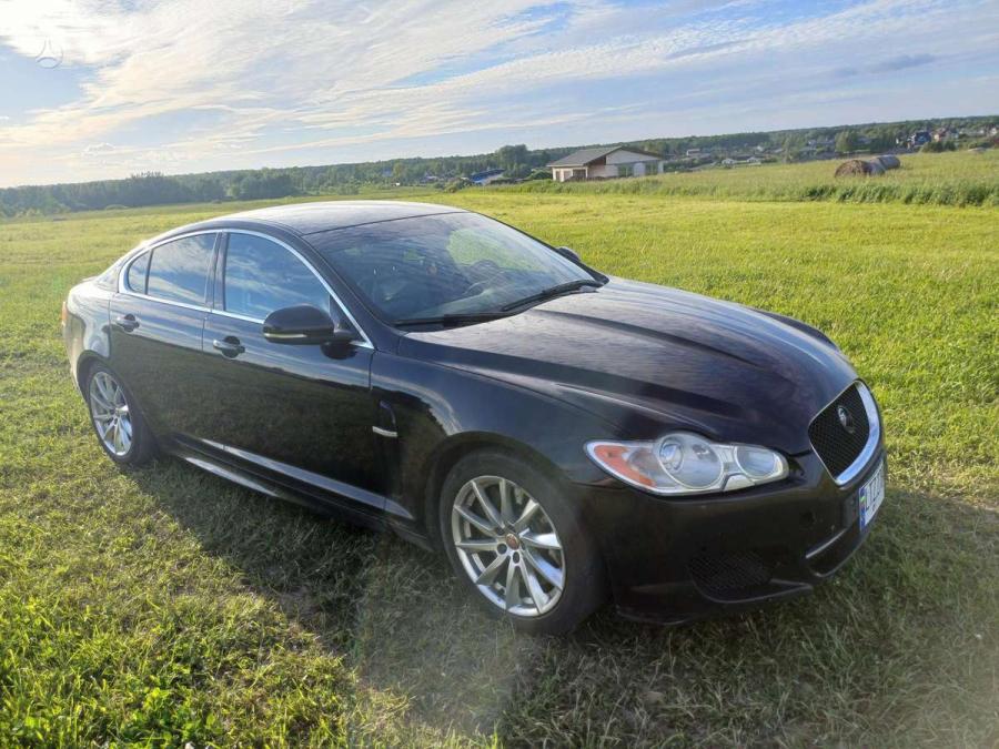 Black Jaguar XF 2011 in Kaisiadorys, with an engine capacity of 2.99 L and mileage of 360 thousand km for 3700 €, photo 5 on AUTOMOTO.COM.LV