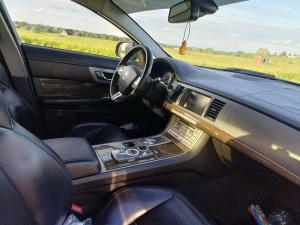 Black Jaguar XF 2011 in Kaisiadorys, with an engine capacity of 2.99 L and mileage of 360 thousand km for 3700 €, photo 13 on AUTOMOTO.COM.LV
