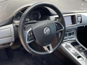 Melns Jaguar XF 2011 Kauņa, ar dzinēja tilpumu 2.99 L un nobraukumu 274 tūkst. km par 3100 €, foto 17 vietnē AUTOMOTO.COM.LV
