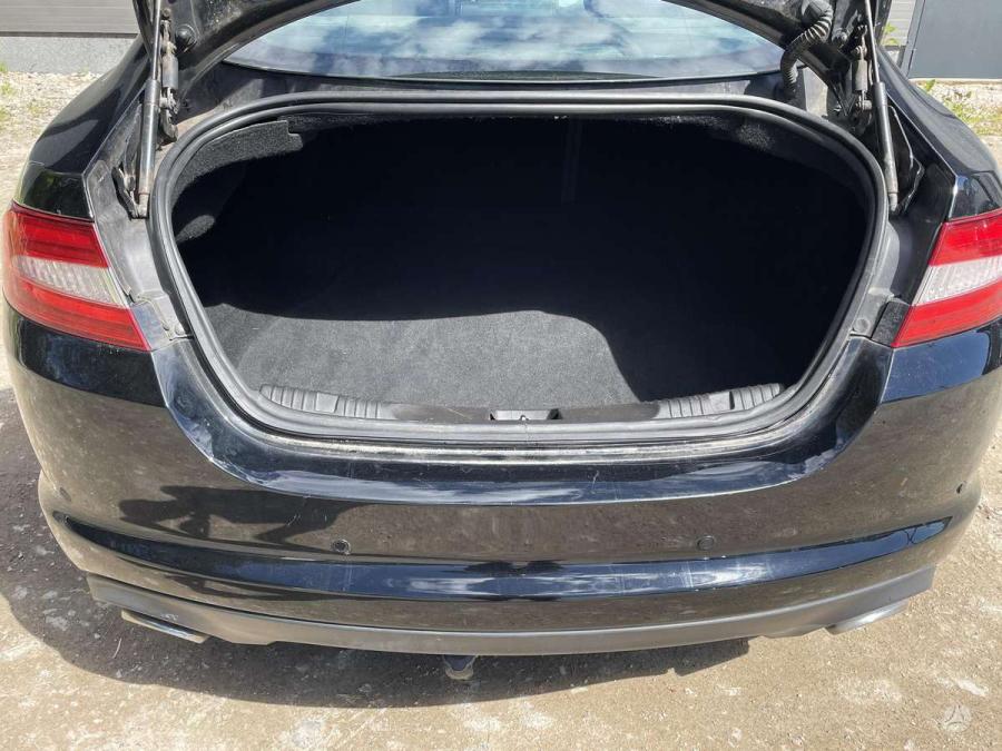 Melns Jaguar XF 2011 Kauņa, ar dzinēja tilpumu 2.99 L un nobraukumu 274 tūkst. km par 3100 €, foto 30 vietnē AUTOMOTO.COM.LV