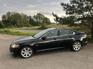 Black Jaguar XF 2011 in Vilnius, with an engine capacity of 2.99 L and mileage of 245 thousand km for 2650 €, photo 5 on AUTOMOTO.COM.LV