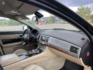 Black Jaguar XF 2011 in Vilnius, with an engine capacity of 2.99 L and mileage of 245 thousand km for 2650 €, photo 16 on AUTOMOTO.COM.LV