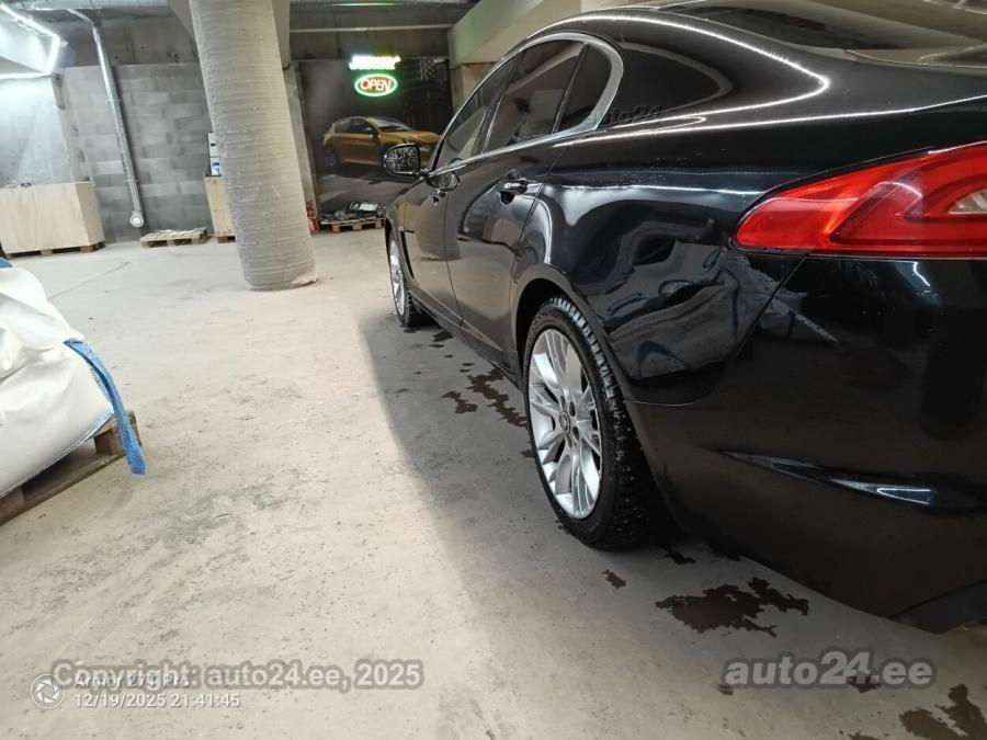 Melns Jaguar XF 2012 Tallina, ar dzinēja tilpumu 3.00 L un nobraukumu 248 tūkst. km par 9000 €, foto 4 vietnē AUTOMOTO.COM.LV