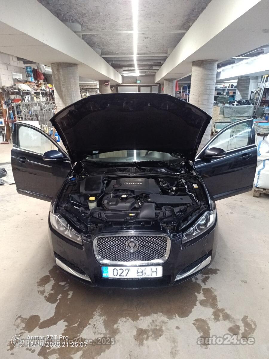 Black Jaguar XF 2012 in Tallinn, with an engine capacity of 3.00 L and mileage of 248 thousand km for 9000 €, photo 10 on AUTOMOTO.COM.LV