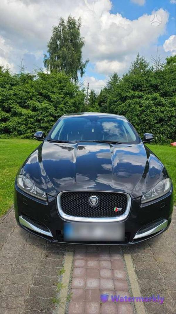 Black Jaguar XF 2012 in Vilnius, with an engine capacity of 3.00 L and mileage of 250 thousand km for 6000 €, photo 1 on AUTOMOTO.COM.LV