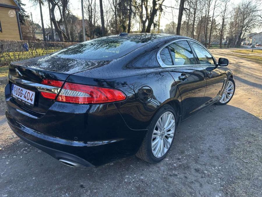 Melns Jaguar XF 2012 Utena, ar dzinēja tilpumu 2.18 L un nobraukumu 230 tūkst. km par 7150 €, foto 4 vietnē AUTOMOTO.COM.LV