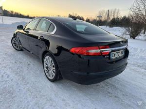 Black Jaguar XF 2012 in Utena, with an engine capacity of 2.18 L and mileage of 231 thousand km for 6350 €, photo 7 on AUTOMOTO.COM.LV