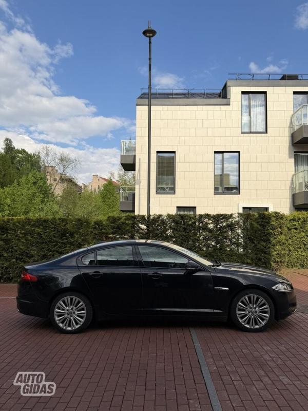 Black Jaguar XF 2012 in Vilnius, with an engine capacity of 3.00 L and mileage of 186 thousand km for 6700 €, photo 5 on AUTOMOTO.COM.LV