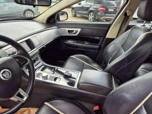 Melns Jaguar XF 2012 Utena, ar dzinēja tilpumu 2.18 L un nobraukumu 274 tūkst. km par 3990 €, foto 12 vietnē AUTOMOTO.COM.LV