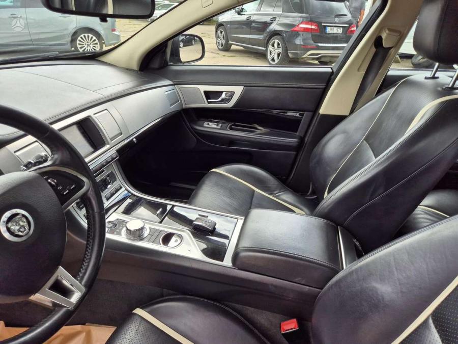 Melns Jaguar XF 2012 Utena, ar dzinēja tilpumu 2.18 L un nobraukumu 274 tūkst. km par 3990 €, foto 12 vietnē AUTOMOTO.COM.LV