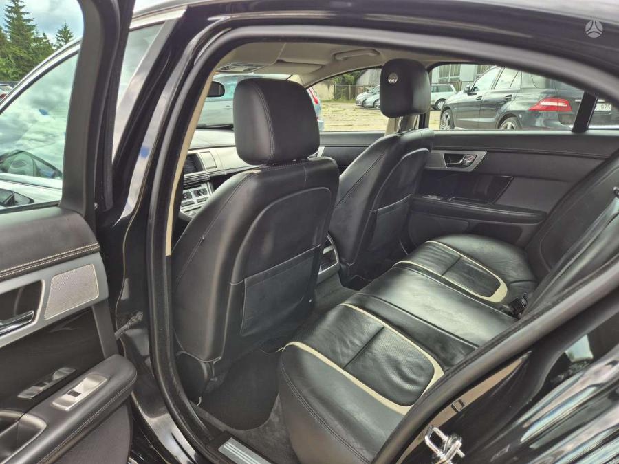 Melns Jaguar XF 2012 Utena, ar dzinēja tilpumu 2.18 L un nobraukumu 274 tūkst. km par 3990 €, foto 13 vietnē AUTOMOTO.COM.LV