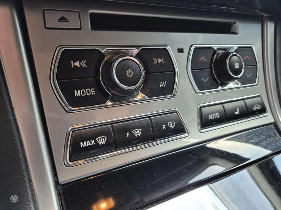Melns Jaguar XF 2012 Utena, ar dzinēja tilpumu 2.18 L un nobraukumu 274 tūkst. km par 3990 €, foto 17 vietnē AUTOMOTO.COM.LV
