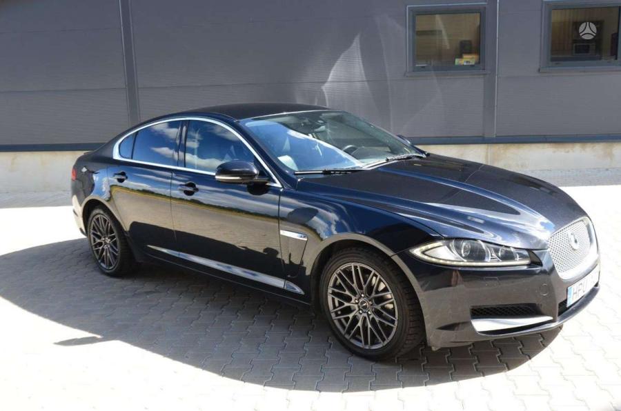Melns Jaguar XF 2012 Šauļi, ar dzinēja tilpumu 2.18 L un nobraukumu 390 tūkst. km par 5000 €, foto 3 vietnē AUTOMOTO.COM.LV