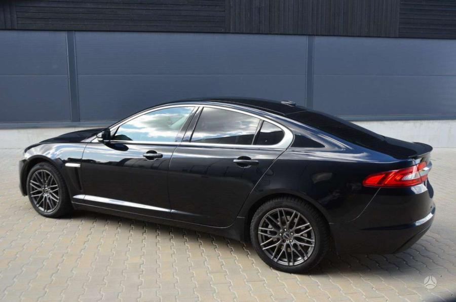 Melns Jaguar XF 2012 Šauļi, ar dzinēja tilpumu 2.18 L un nobraukumu 390 tūkst. km par 5000 €, foto 14 vietnē AUTOMOTO.COM.LV